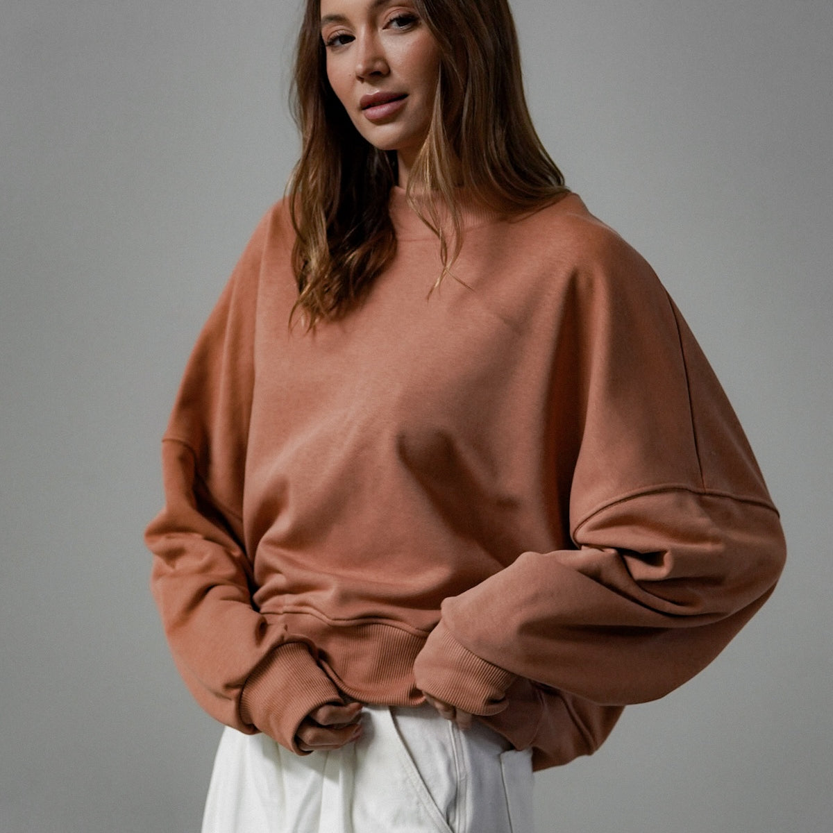 Bluza Iconic Mocca Mousse – MKTP